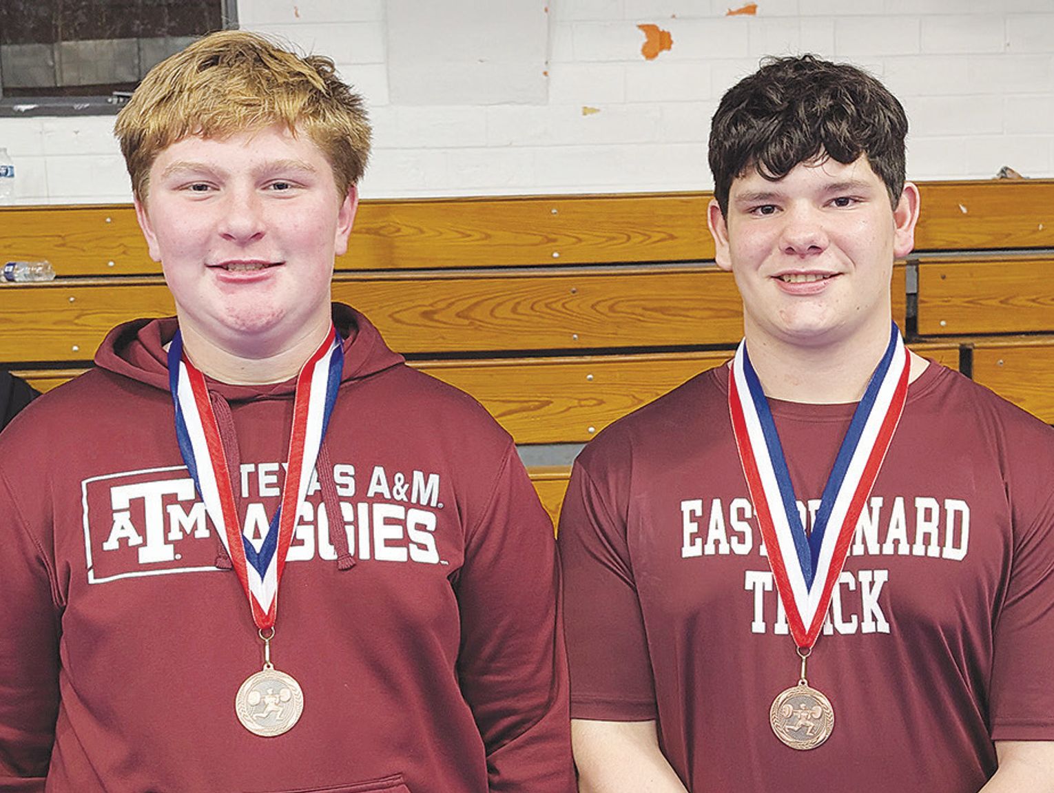 Janecek, Dorotik medal for EB powerlifting team